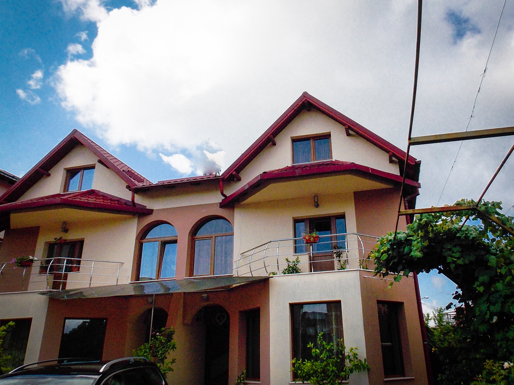 Vanzare casa Duplex Trivale Pitesti 330000EURO - Laur Company Imobiliare